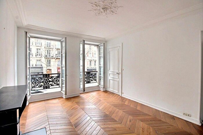 Appartement à louer - Val de Grace, Paris ème arrondissement - 3 pièces - 2 chambres