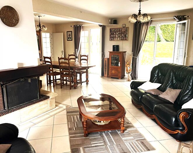 Maison à vendre - Les Clayes-sous-Bois, Centre-ville - 7 pièces - 4 chambres