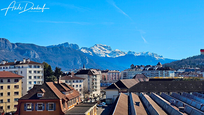 Annecy, Romains : Appartement 4 pièces à vendre