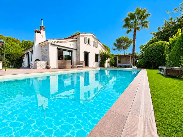 Maison 6 pièces à Mougins, Le Colombier, Colombe, Cabrières, Le Bordé, à vendre
