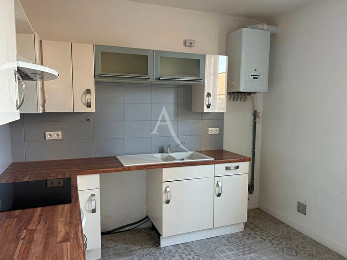 Appartement à louer - Centre Ville Nord, Rochefort - 2 pièces - 1 chambre