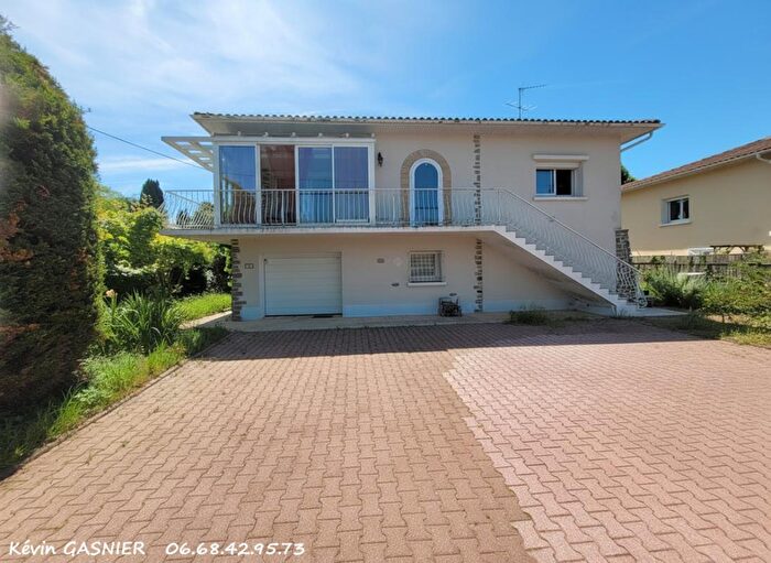 Angoulême, Sillac, La Grande Garenne : Maison 7 pièces à vendre