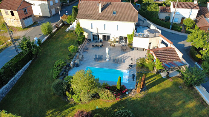 Lacapelle-Marival : Maison 6 pièces à vendre