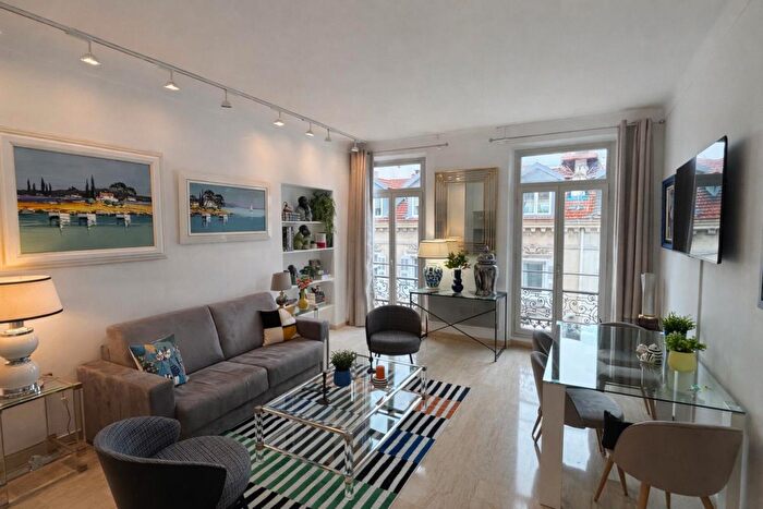 Appartement à vendre - Cannes, Centre-ville - 3 pièces - 2 chambres