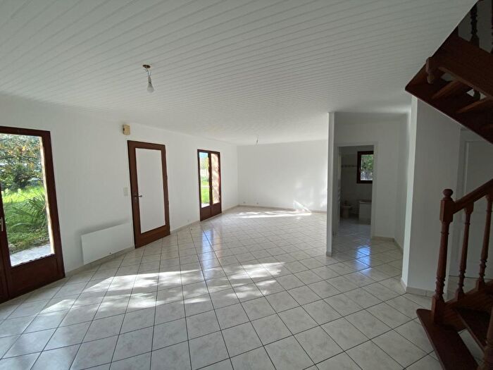 Maison à louer - Betton - 6 pièces - 4 chambres