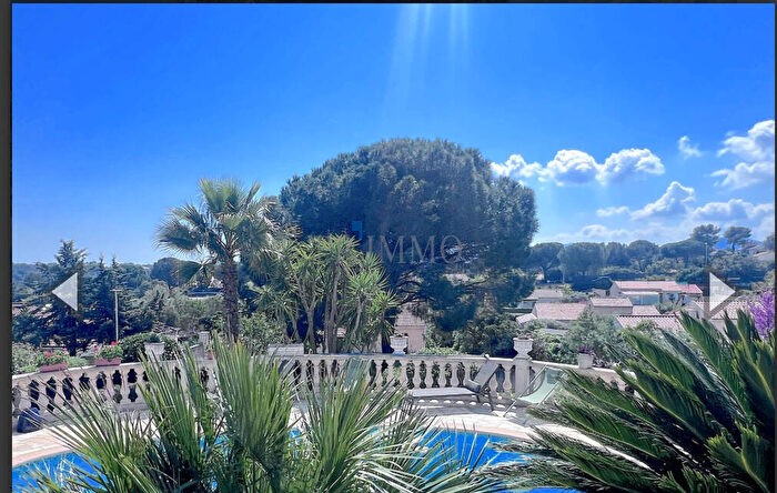 Maison à vendre - Roquebrune-sur-Argens, La Bouverie - 4 pièces - 3 chambres