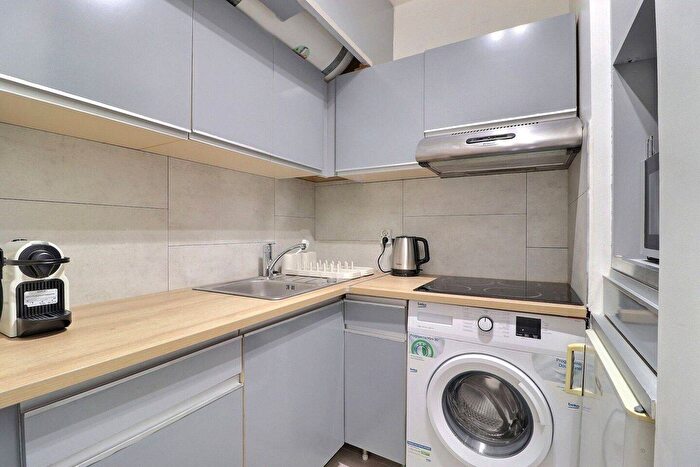 Appartement à louer - Legendre-Lévis, Paris ème arrondissement - 1 pièce