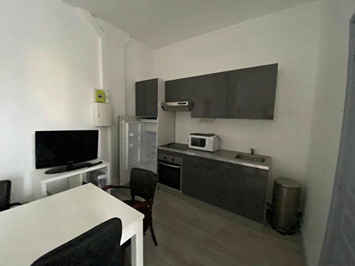 Appartement à louer - Saint-Quentin, Centre-ville - 1 pièce