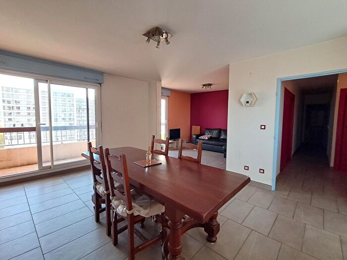 Appartement 4 pièces à vendre - Villeurbanne, Perrallière