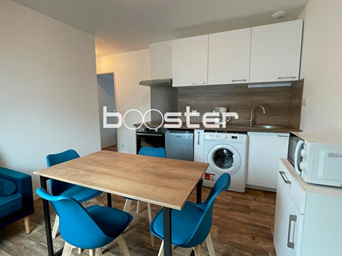 Saint-Yrieix-la-Perche : Appartement 2 pièces à louer