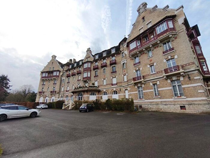 Appartement à louer - Avenues, Compiègne - 5 pièces - 4 chambres