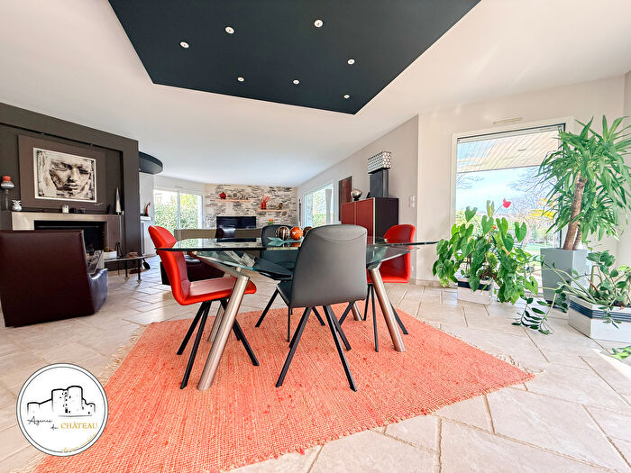 Maison à vendre - Avrillé, Adézière, Etang, Bosquets, Croix-Cadeau, Fléchet - 7 pièces - 5 chambres