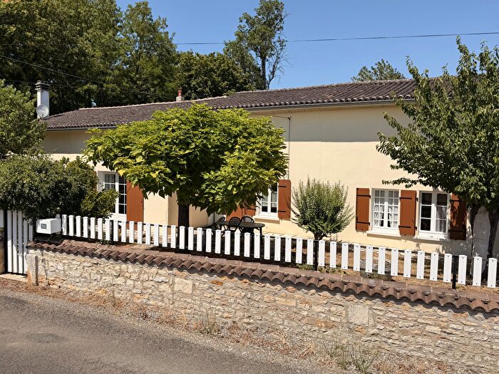 Maison 8 pièces à La Faye, à vendre