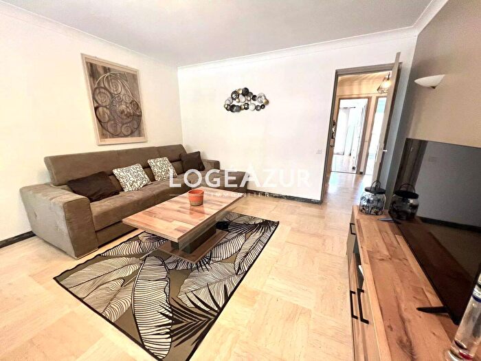 Appartement 3 pièces à louer - Place de Gaulle, Antibes