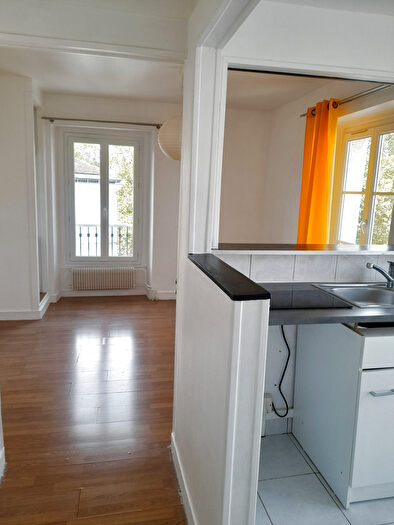 Appartement à louer - Melun, Centre-ville - 2 pièces - 1 chambre