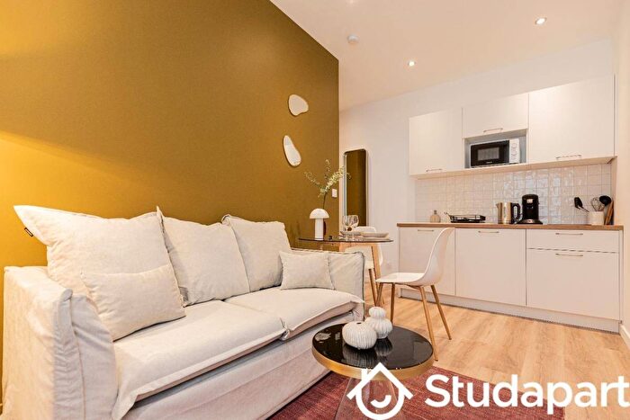 Appartement à louer - Badouillère-Saint Roch-Valbenoîte, Saint-Étienne - 2 pièces - 1 chambre