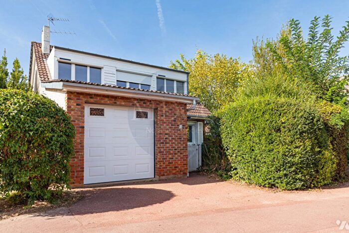 Maison 4 pièces à Les Loges-en-Josas, à vendre