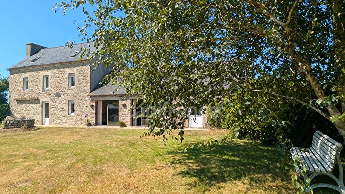 Lanarvily : Maison 8 pièces à vendre