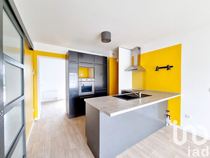 Appartement à vendre - Vouneuil-sous-Biard - 4 pièces - 2 chambres