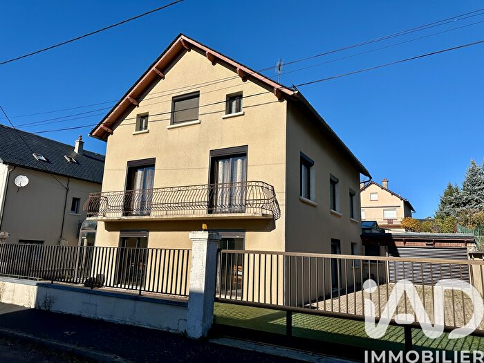 Maison à vendre - Saint-Chély-dApcher - 11 pièces - 8 chambres