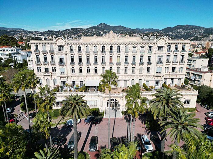 Appartement à vendre - Nice, Cimiez - 3 pièces - 2 chambres