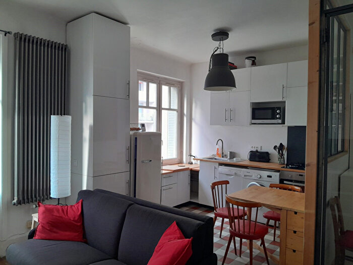 Appartement à louer - Lyon e , Les Brotteaux - 2 pièces - 1 chambre