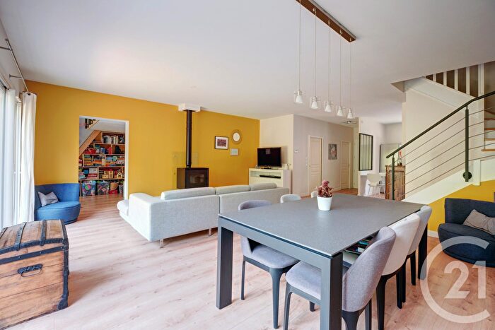 Maison à vendre - Champagne-au-Mont-dOr - 6 pièces - 5 chambres