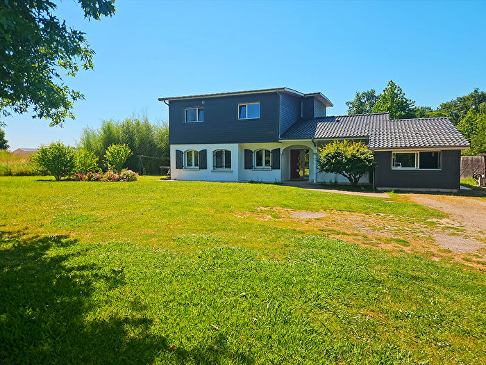 Eyres-Moncube : Maison 7 pièces à vendre