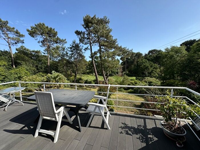 Maison à vendre - Plobannalec-Lesconil - 8 pièces - 4 chambres