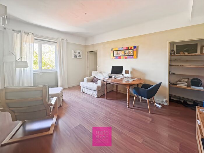 Appartement 2 pièces à Nîmes, Carmes, à vendre