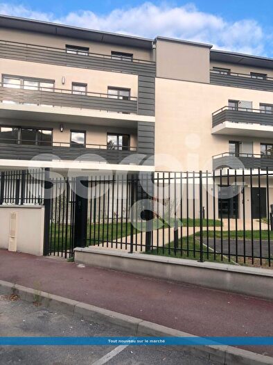 Appartement à louer - Corbeil-Essonnes, Montconseil - 5 pièces - 4 chambres