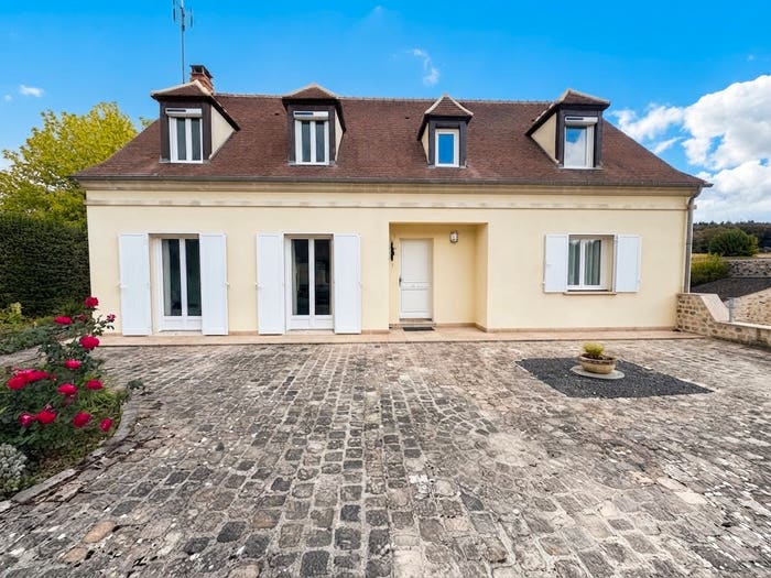 Villers-Saint-Frambourg : Maison 6 pièces à vendre