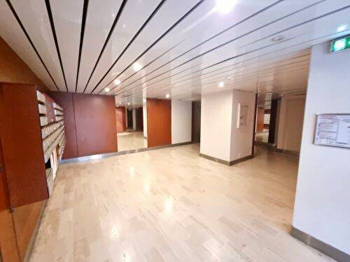 Appartement à louer - Parc-La Boule- Champs Pierreux, Nanterre - 4 pièces - 3 chambres