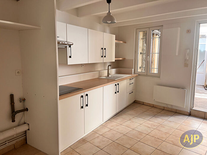 Appartement 2 pièces à louer - Saintes, La Gare, Sébastien de Brouard, La Fenêtre
