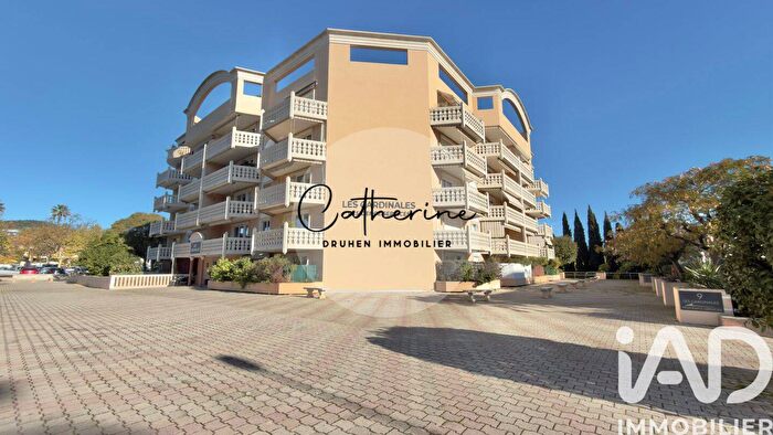 Appartement à louer - Olbia, Hyères - 1 pièce