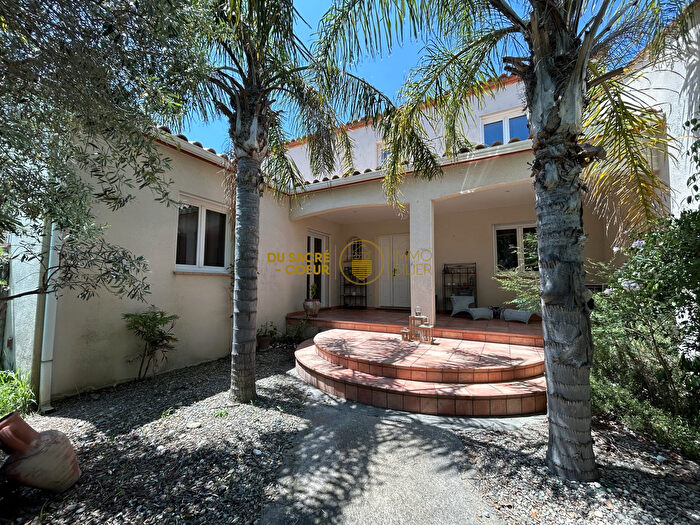 Maison à vendre - Saint-Estève - 7 pièces - 6 chambres