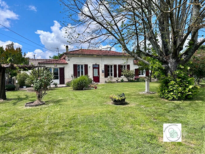 Maison 6 pièces à vendre à Teuillac
