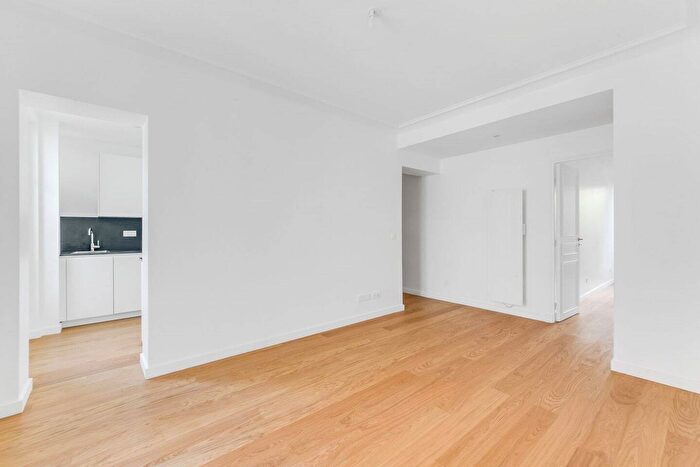 Appartement à louer - Bassin de la Villette, Paris ème arrondissement - 3 pièces - 2 chambres