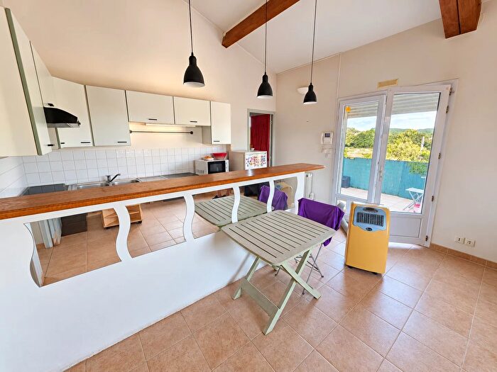 Saint-Quentin-la-Poterie : Appartement 3 pièces à vendre