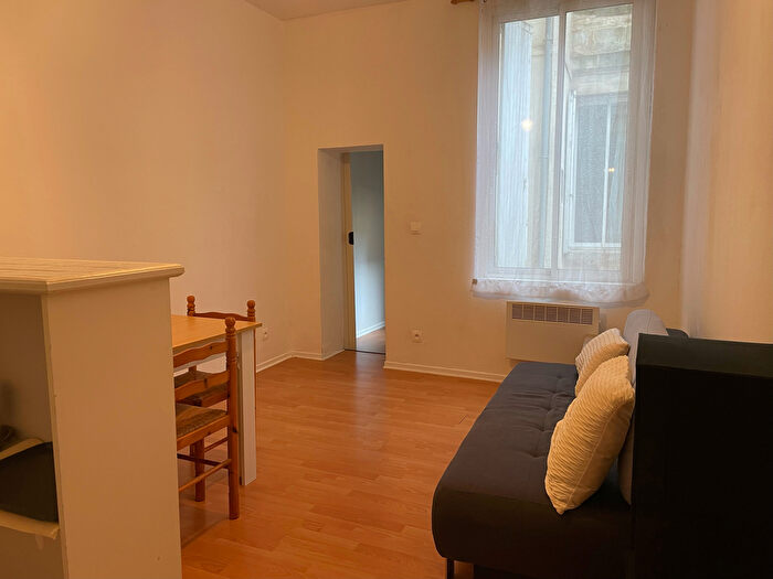 Appartement à louer - Bordeaux, Saint-Seurin - 2 pièces - 1 chambre