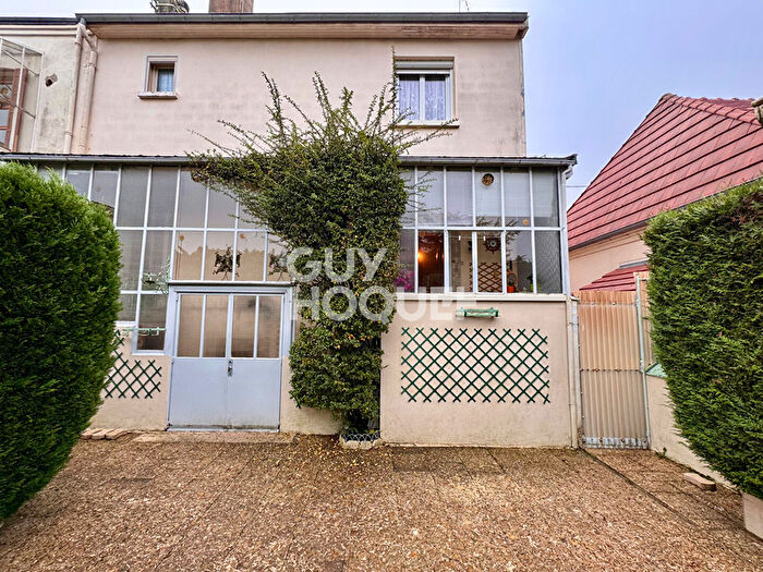 Maison à vendre - Le Creusot, Sud Est - 4 pièces - 2 chambres