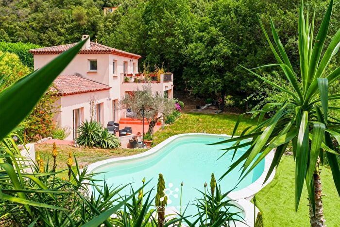 Maison à vendre - Roquefort-les-Pins - 6 pièces - 5 chambres