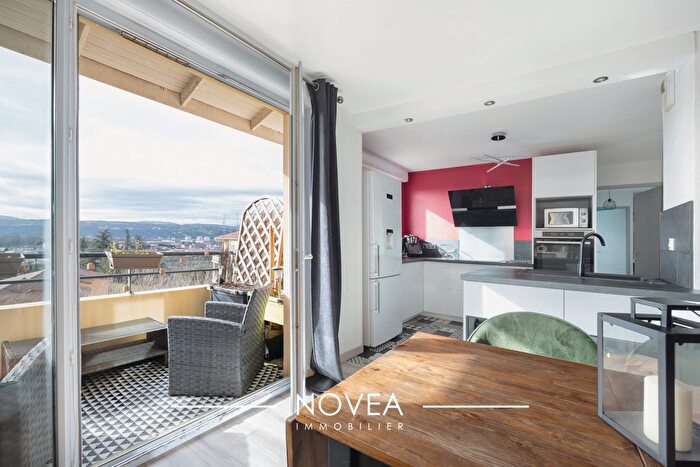 Appartement à vendre - Grigny - 4 pièces - 3 chambres