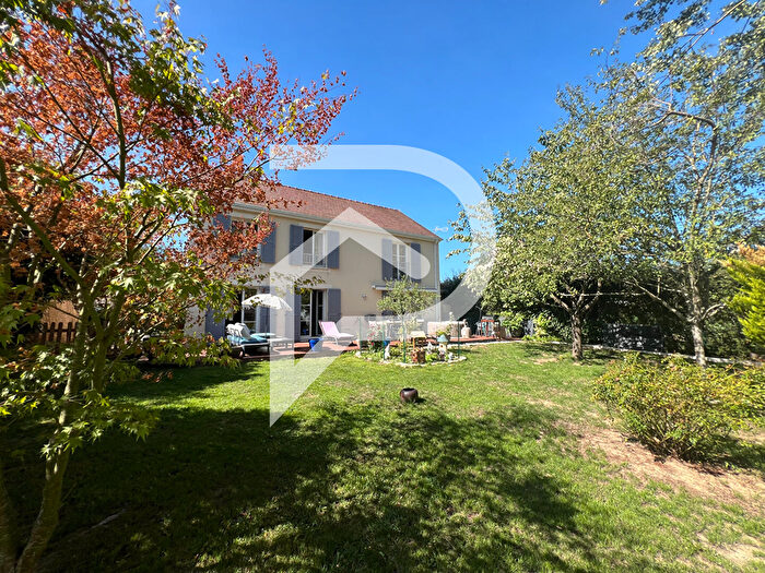Maison 7 pièces à Les Essarts-le-Roi, à vendre
