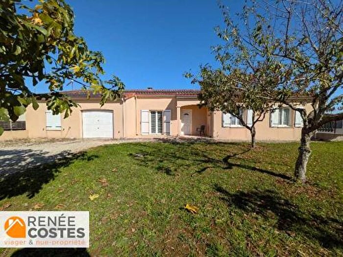 Maison à vendre - Ruffec - 5 pièces - 3 chambres