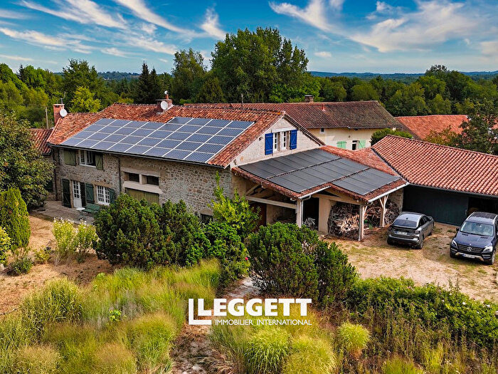 Maison à vendre - Nontron - 12 pièces - 5 chambres