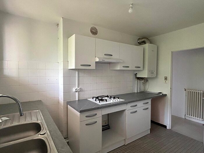 Appartement à louer - Albi, La Madeleine - 5 pièces - 4 chambres