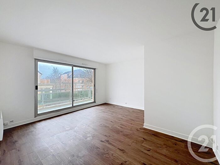 Appartement 1 pièce à Melun, Centre-ville, à louer
