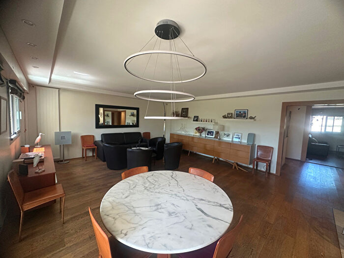 Appartement à vendre - Arles, Centre-ville - 5 pièces - 3 chambres