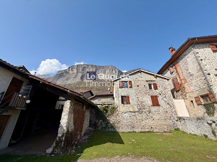 Maison à vendre - Lumbin - 8 pièces - 3 chambres